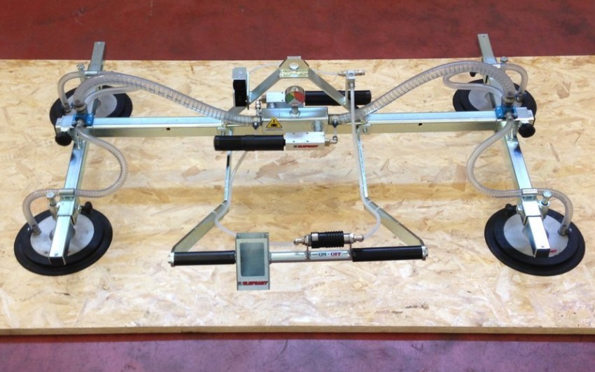 Lift vacuum pentru panouri aerisite